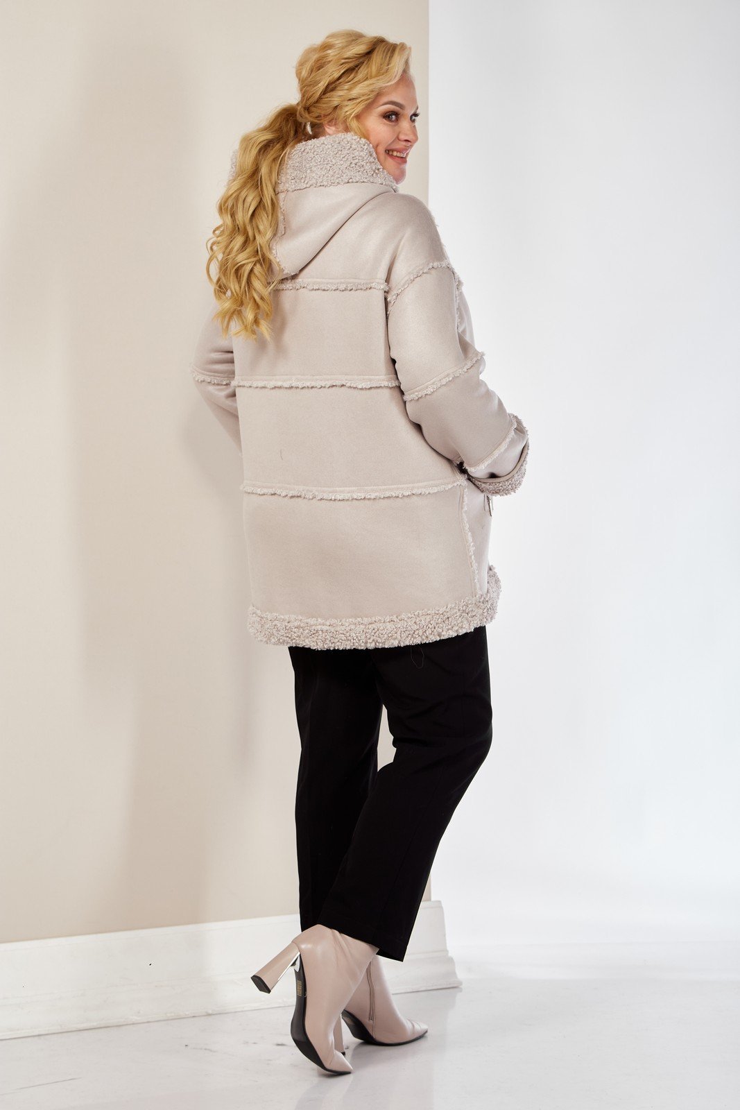 Куртка 2137 бежевый Shetti купить в интернет магазине Велесмода